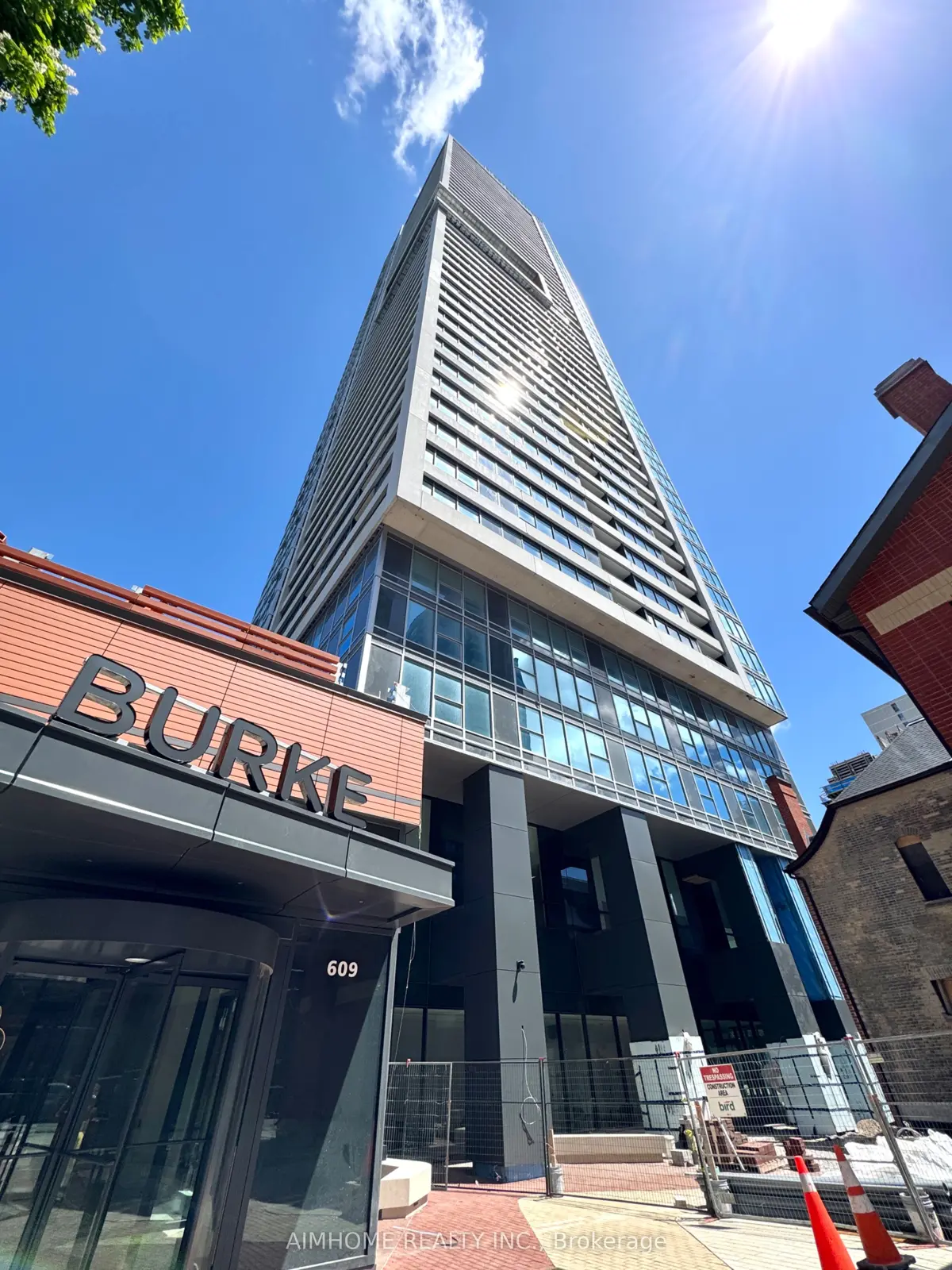 811 - 609 Sherbourne Street, Toronto, Ontario Listing History | HouseSigma