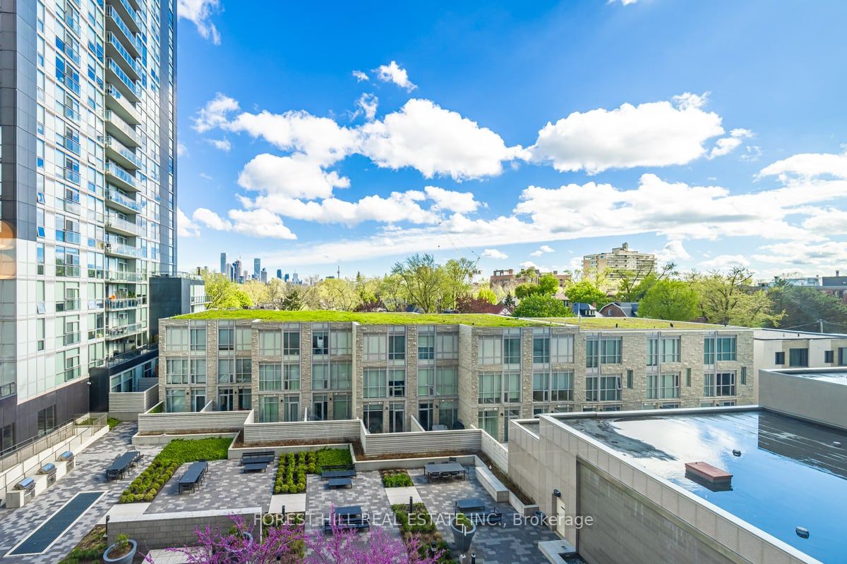 412 - 111 St Clair Ave W, Toronto, Ontario M4V1N5 Sold History | HouseSigma