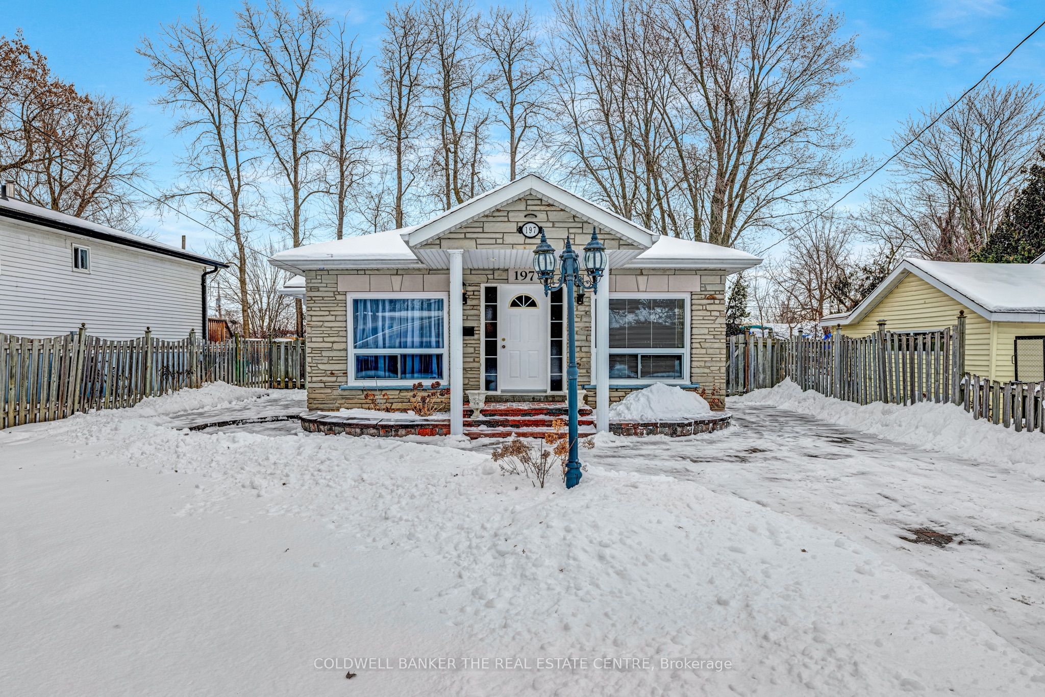 197 Cameron Crescent, Georgina, Ontario Sold History | HouseSigma